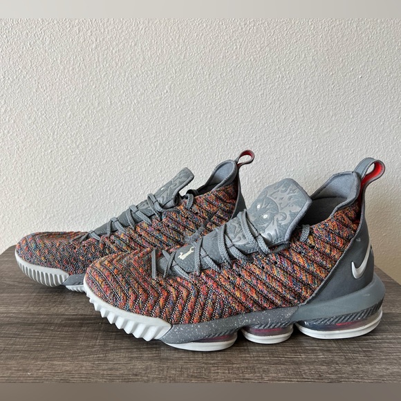 Nike | Shoes | Used Nike Lebron 6s 2 20 | Poshmark